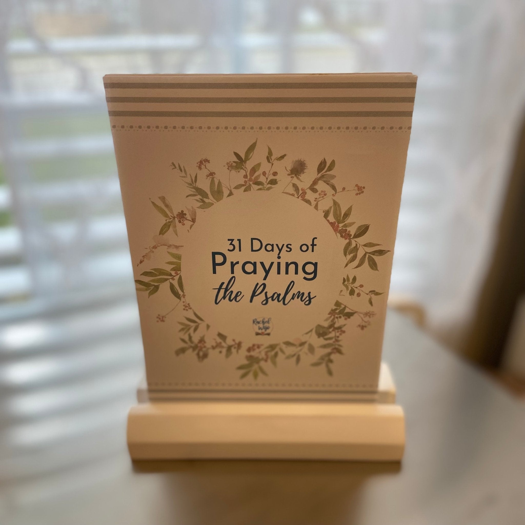 31 Days of Praying the Psalms Prayer Cards with Display Stand - Classic ...